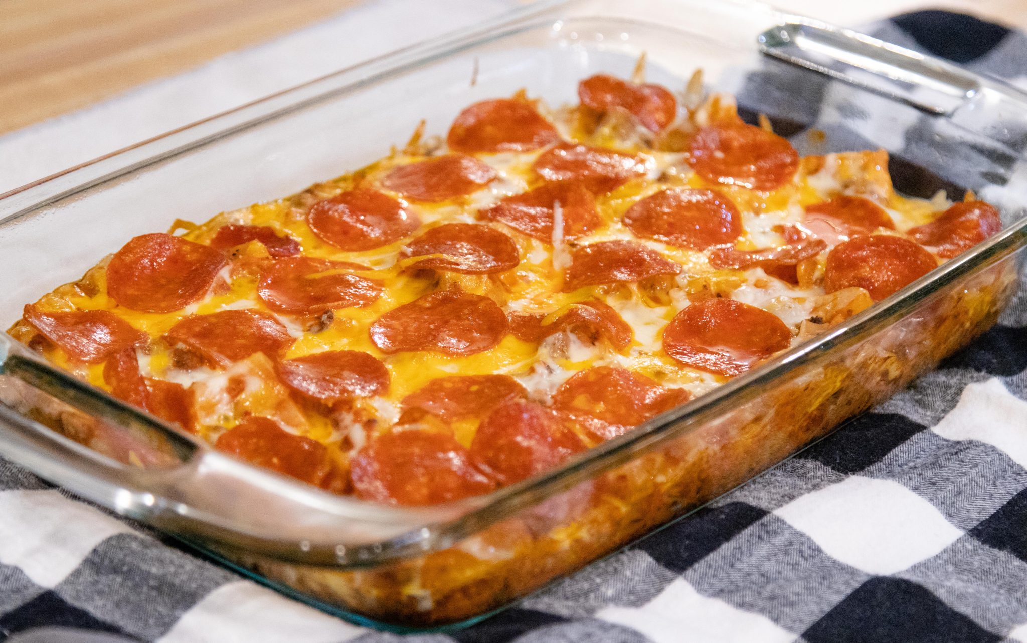 Easy Ground Beef Pepperoni Pizza Casserole Recipe - Small Town Scratch
