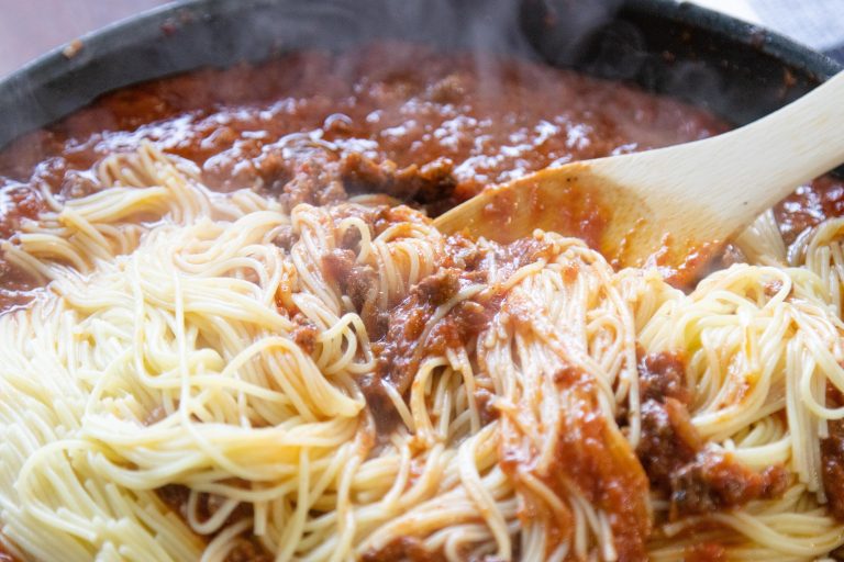 Simple Spaghetti - A Basic and Easy Recipe - Small Town Scratch