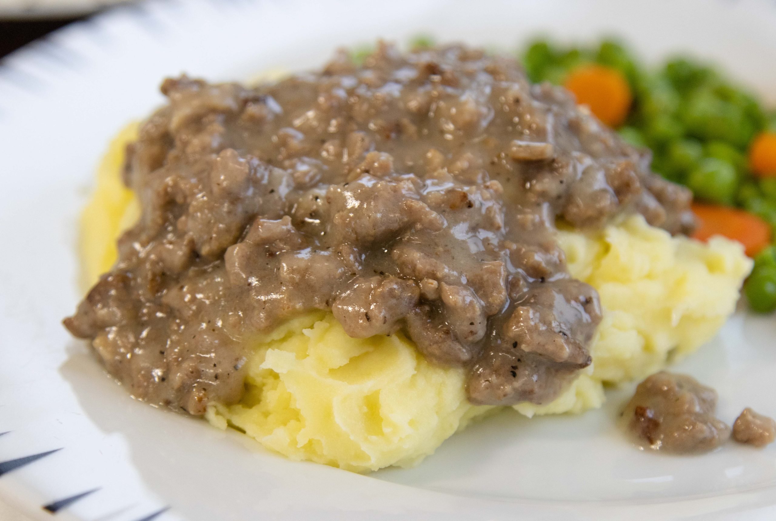 Easy Hamburger Gravy - Classic Mennonite Recipe - Small Town Scratch
