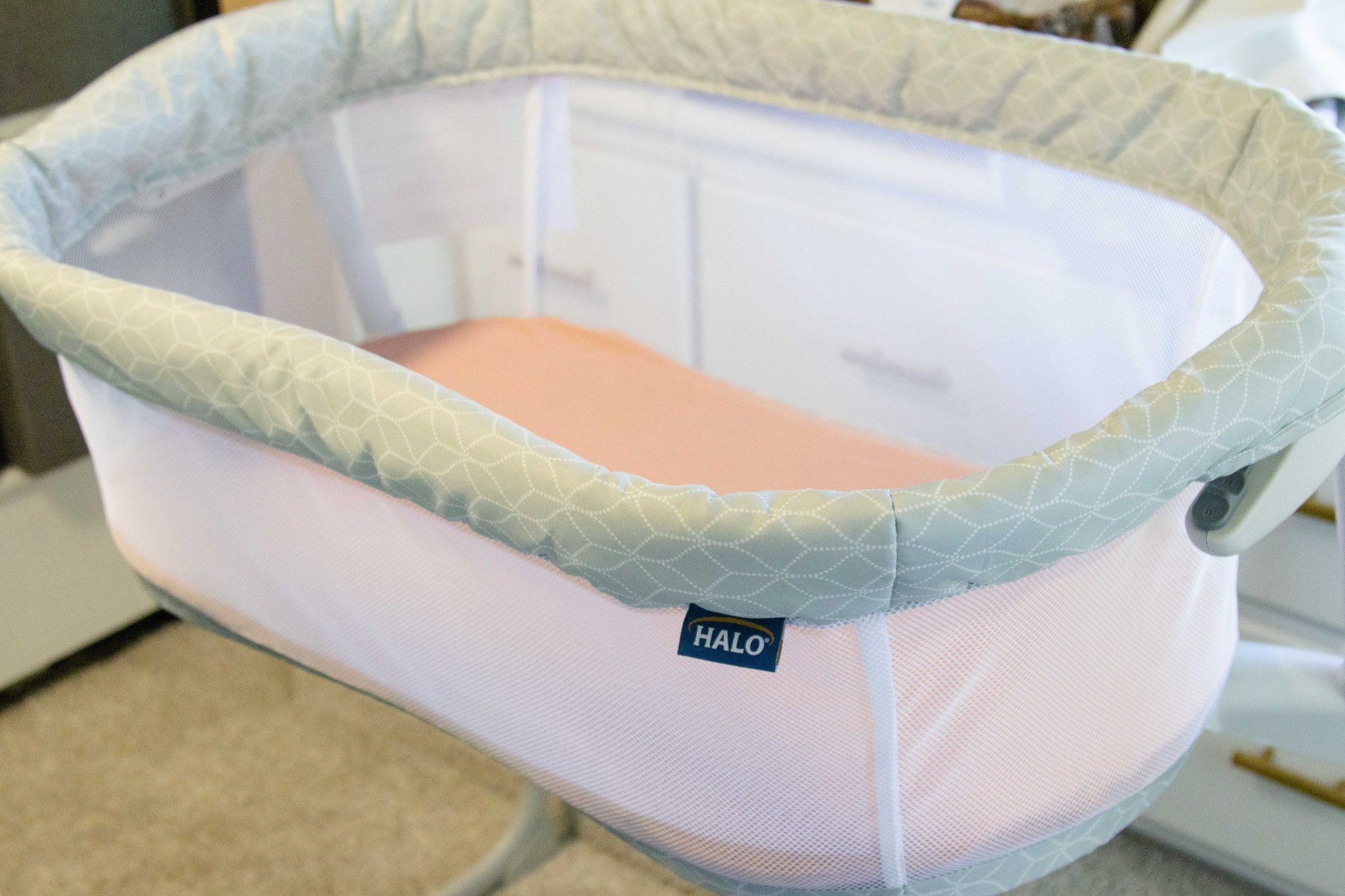 DIY Sewing Tutorial - Cover for Halo Bassinest Mattress - Small Town ...