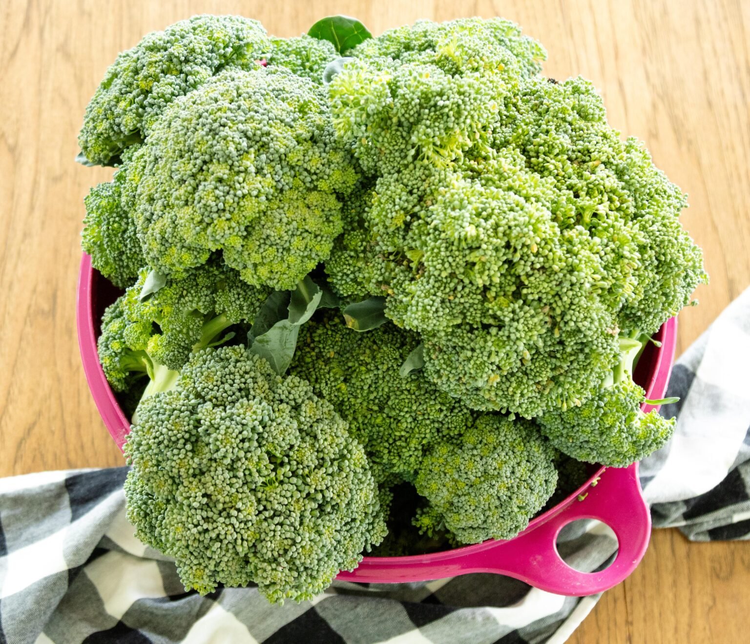 How to Blanch Broccoli - A Simple Guide to Freezing Broccoli - Small ...